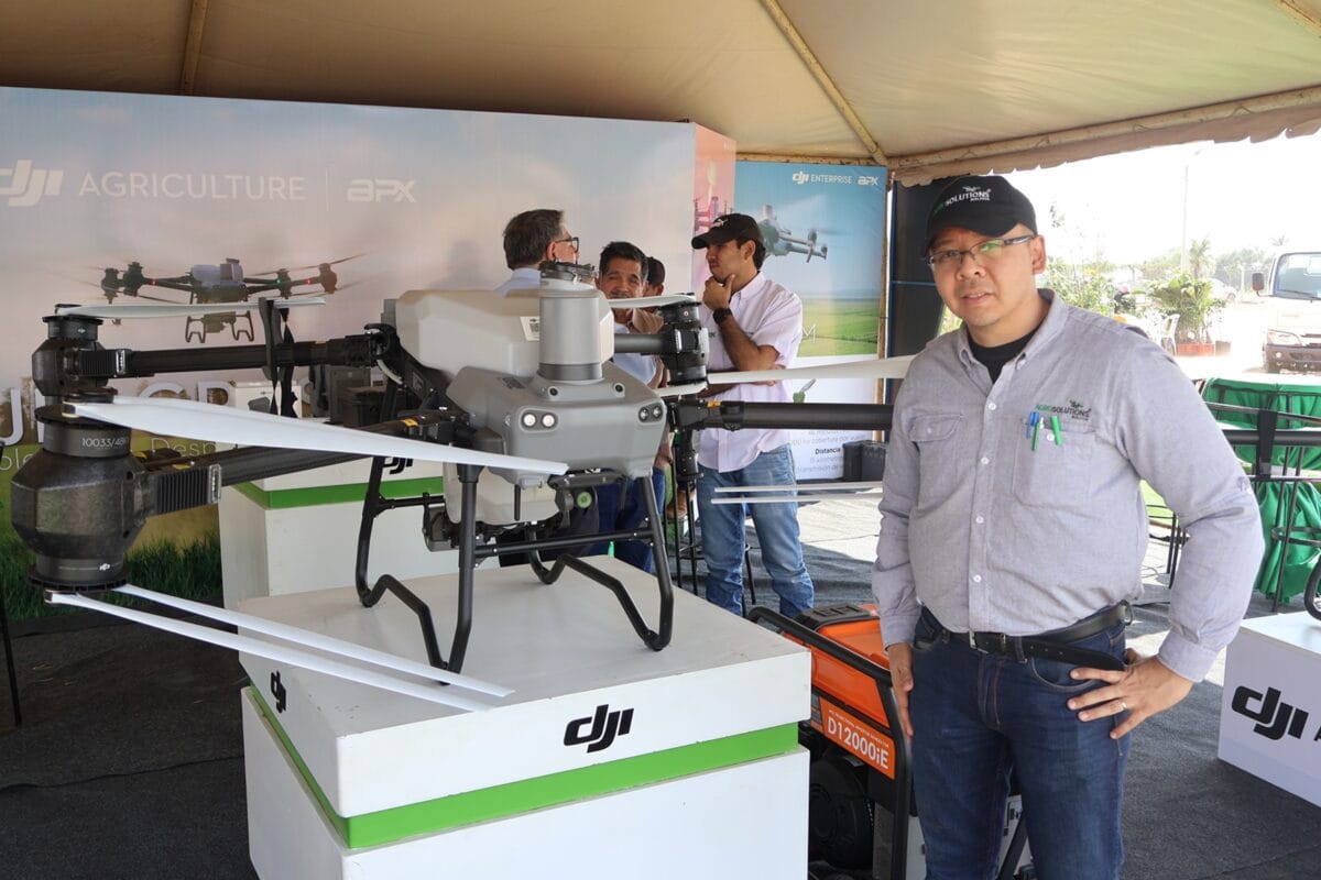 Agrosolutions Bolivia presentó lo último en tecnología de drones para fumigación agrícola - Agro ...