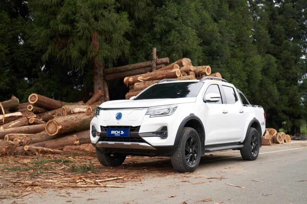 Rodaria trae a Bolivia la camioneta ZNA RICH 7 EV, 100% eléctrica, la primera en llegar a ...